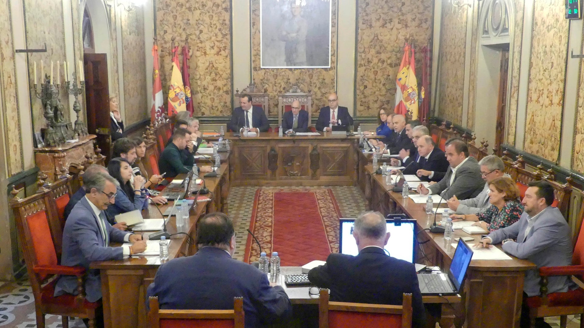 Pp Y Psoe Se Enzarzan En La Diputación Por La Amnistía «es Una